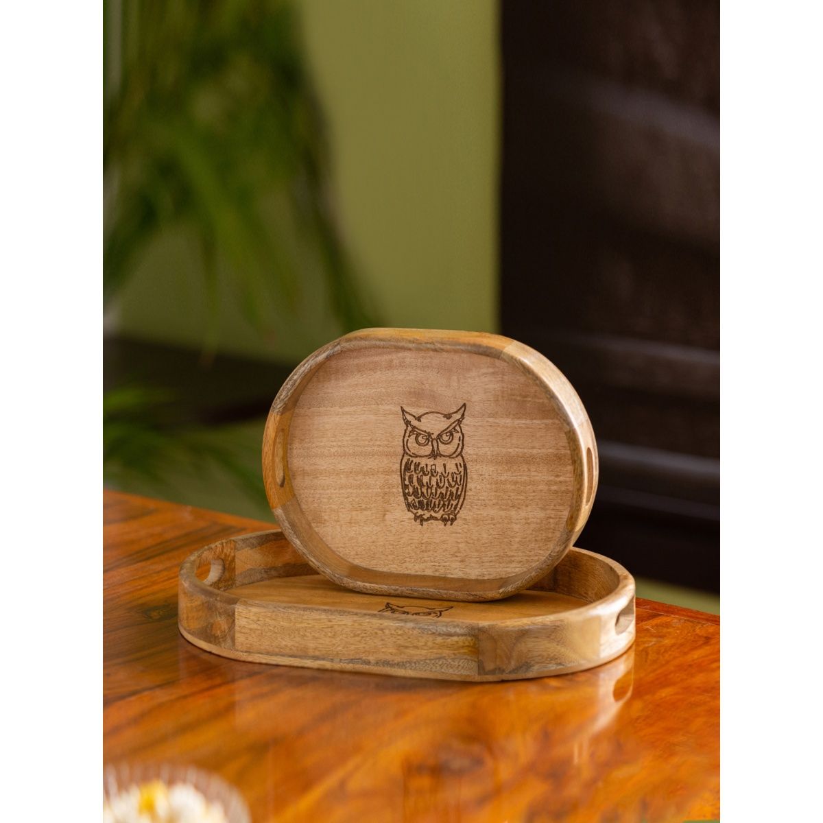 ExclusiveLane Owl Of Athena' Handcrafted Serving Trays In Sheesham Wood ...