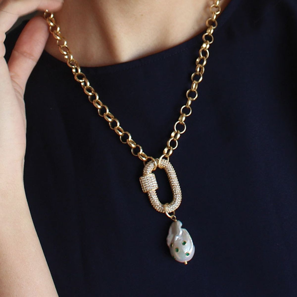 Buy Tipsyfly Crystal Lock Baroque Pendant Online