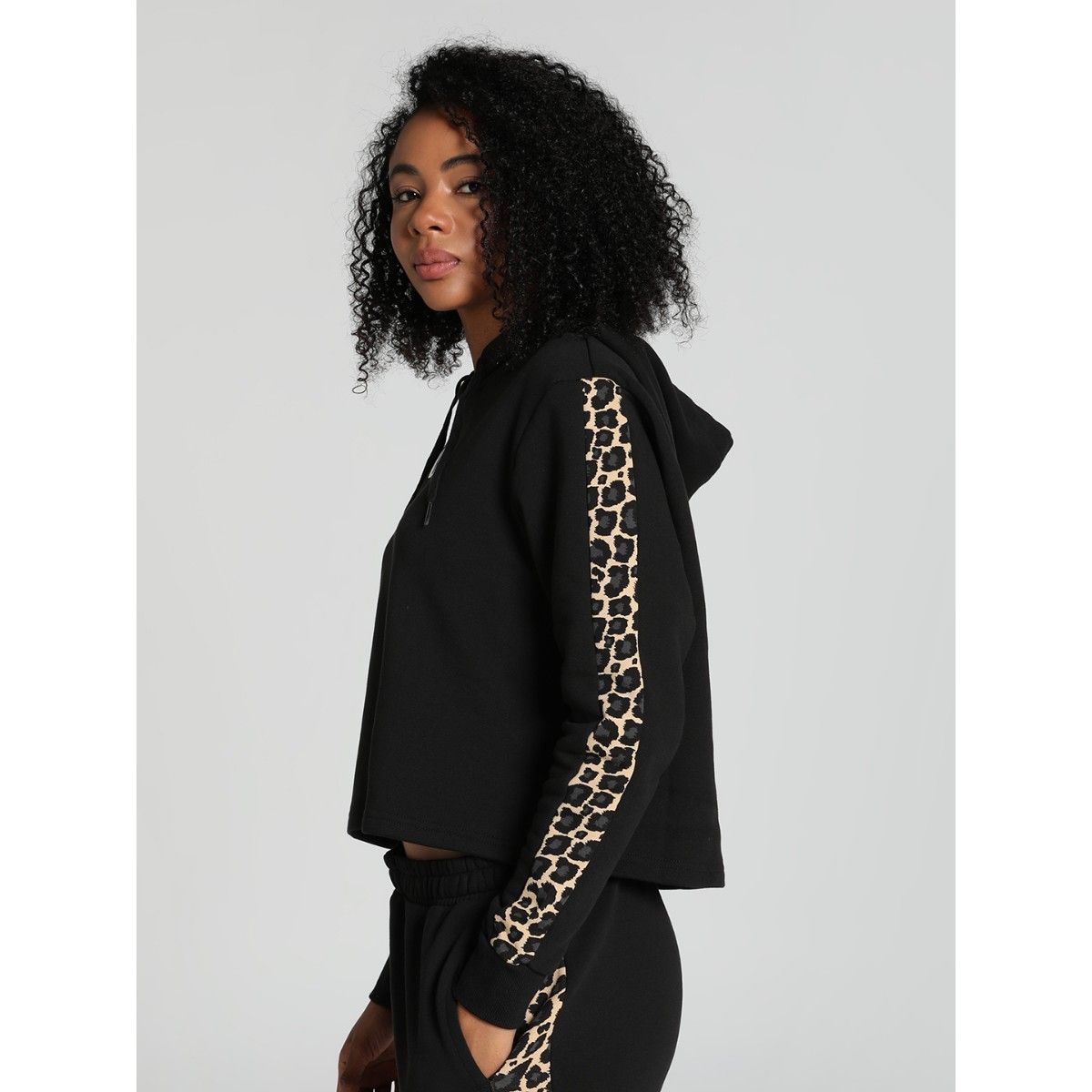 Buy Puma Leo Cropped Women Solid Black Hooded Online