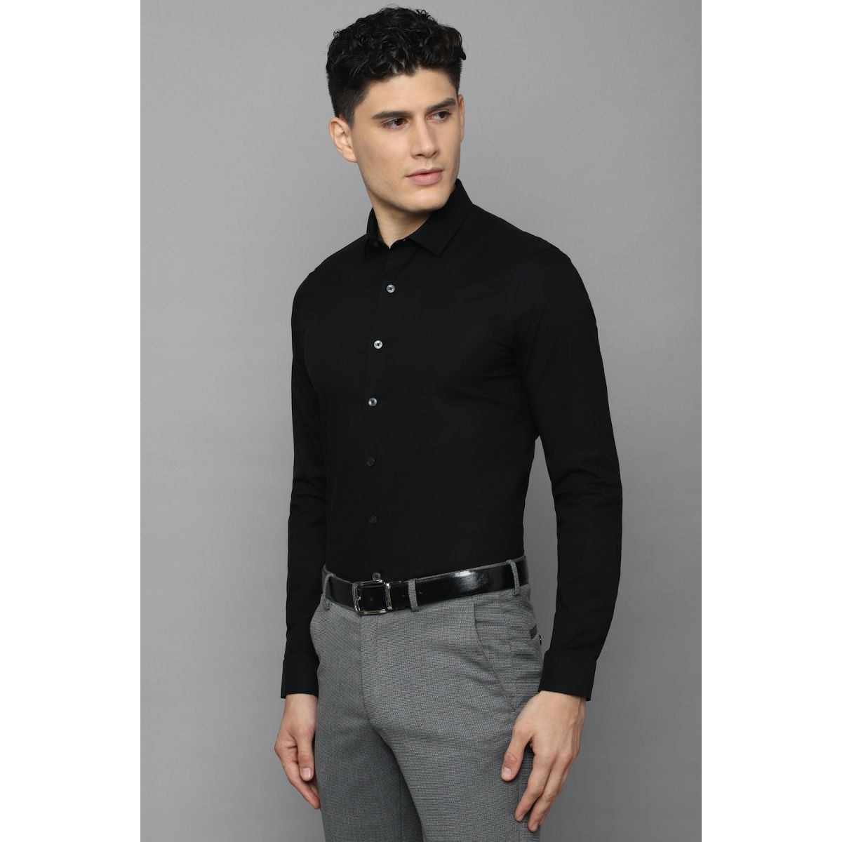 Louis Philippe Men Black Super Slim Fit Solid Full Sleeves Formal Shirt