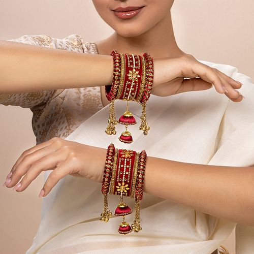 red wedding bangles