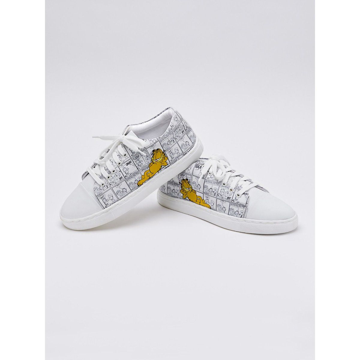 Buy The Souled Store Garfield: Just Chilling Women Lace Up Shoes White ...