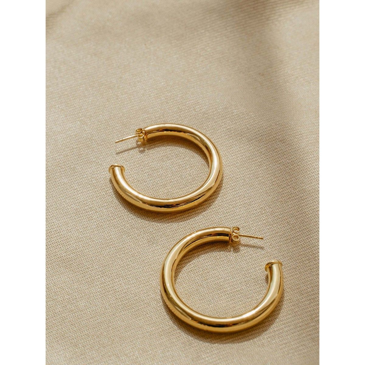 Perfectly Average Classic Hollow Hoops: Buy Perfectly Average Classic ...