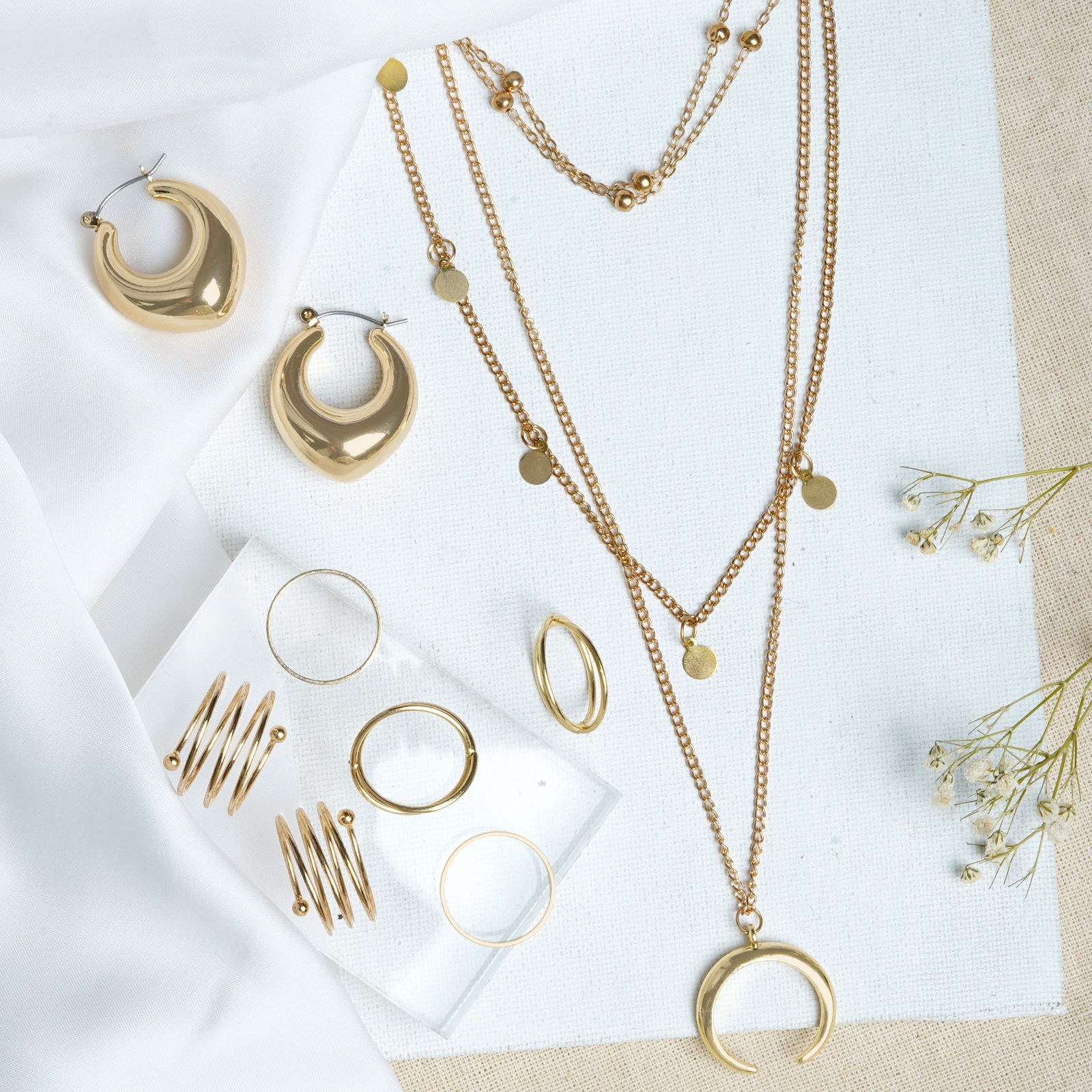 Buy Joker & Witch Sparkling Sable Jewelry Set For Women Online