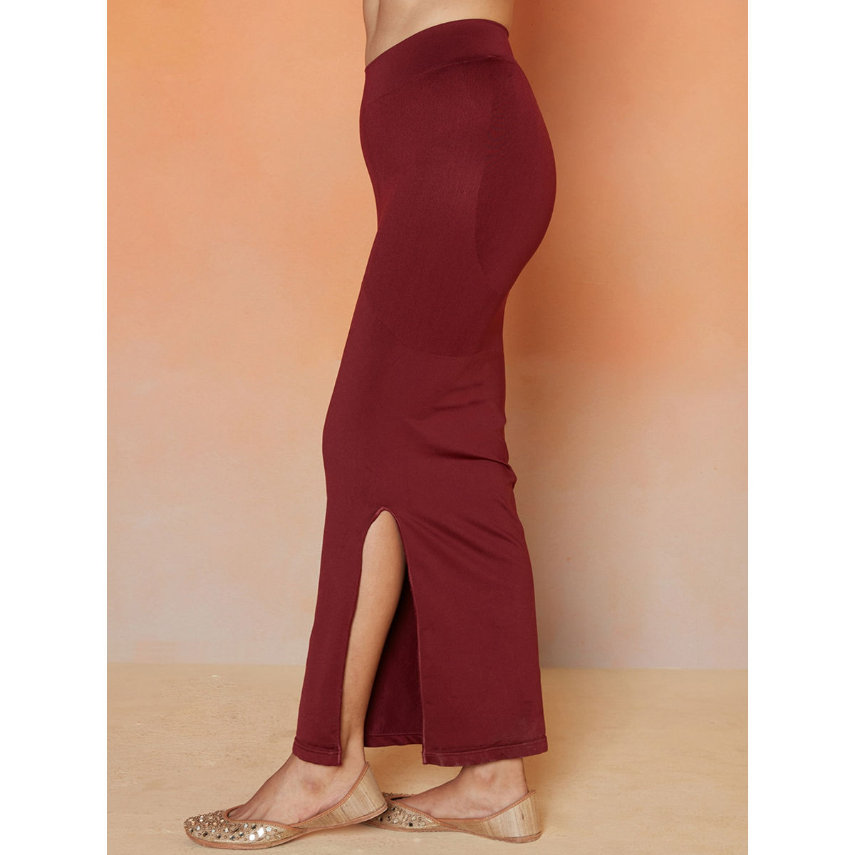 Buy Nykd by Nykaa Nysh01 Saree Shapewear- Pomegranate Maroon Online