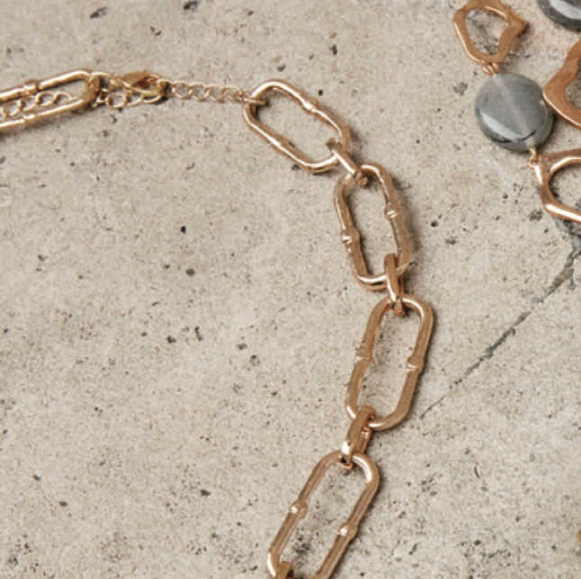 Buy Accessorize London Premium Links Collar Online