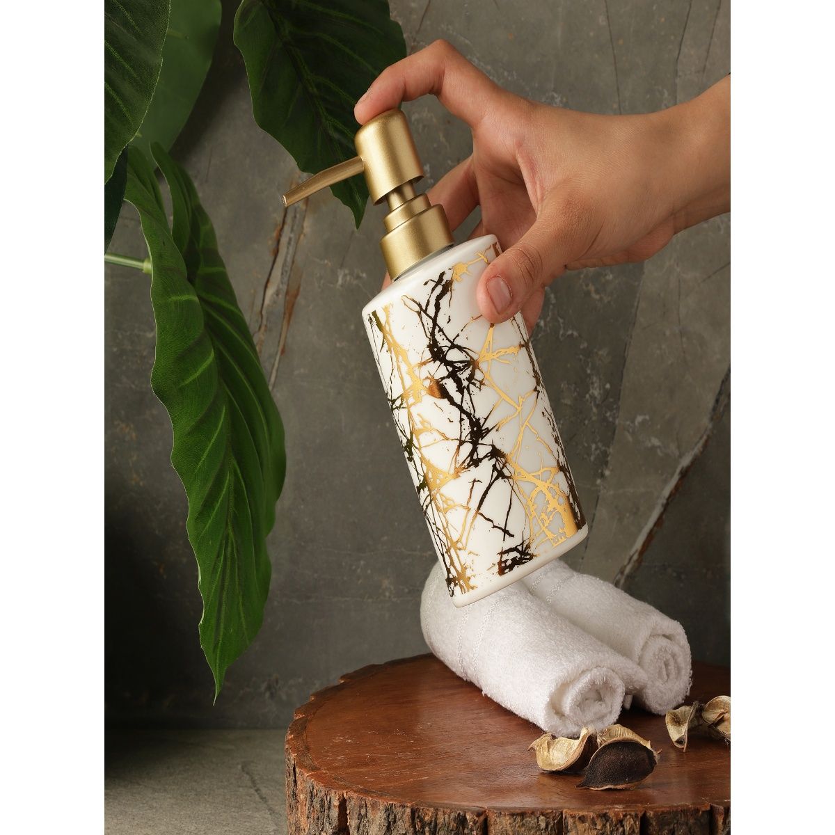 Buy The Decor Mart White Spider Web Ceramic Soap Dispenser Online