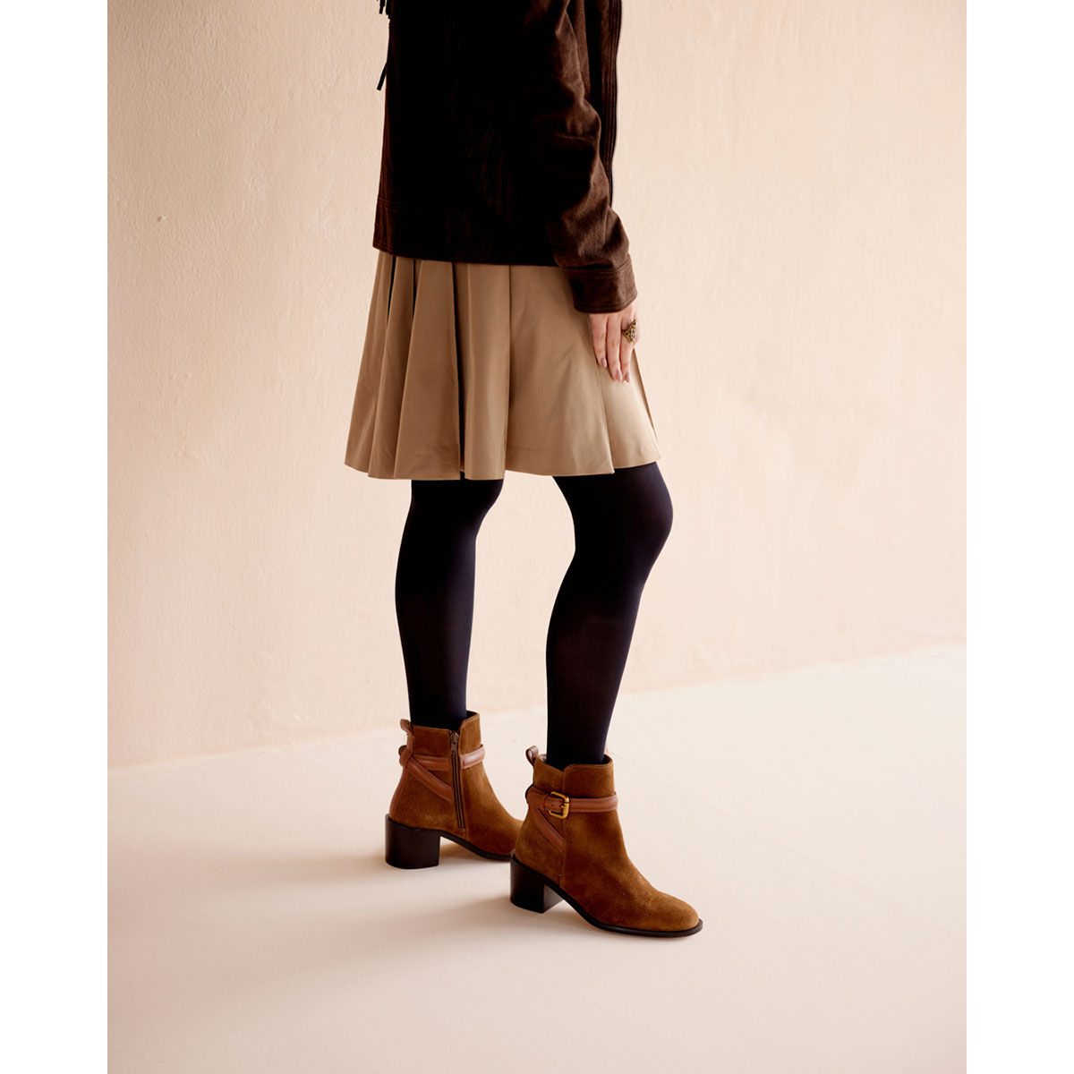 Vanilla Moon Tan Solid Plain Chelsea Boots: Buy Vanilla Moon Tan Solid ...