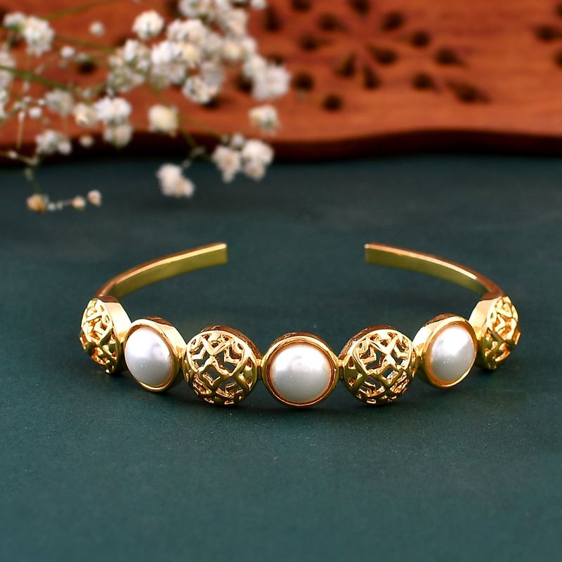 Buy Voylla Nazakat Niswani Pearl Cuff Online