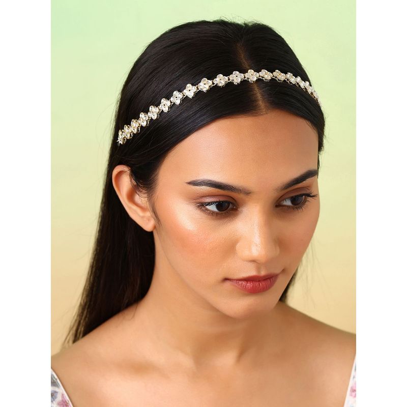 Buy Priyaasi Floral Simple Kundan Style Gold Plated Matha Patti Online