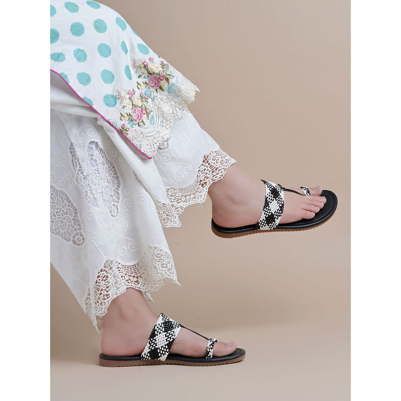 Buy Shoetopia Ethnic Black Kolhapuri Flats for Women Online