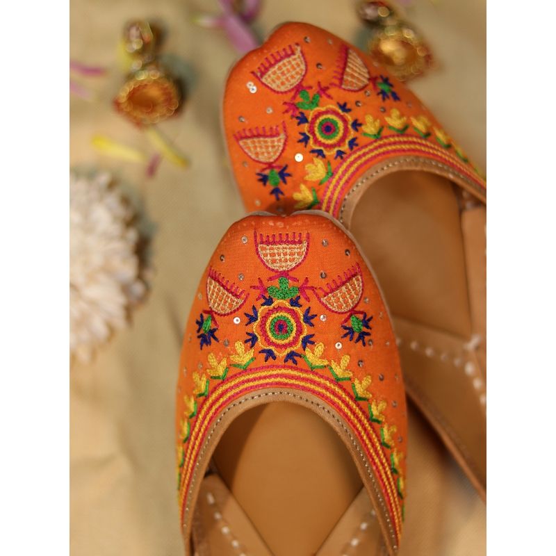 Buy GLAM STORY Multi Rangsari Embroidered Designer Punjabi Juttis For ...