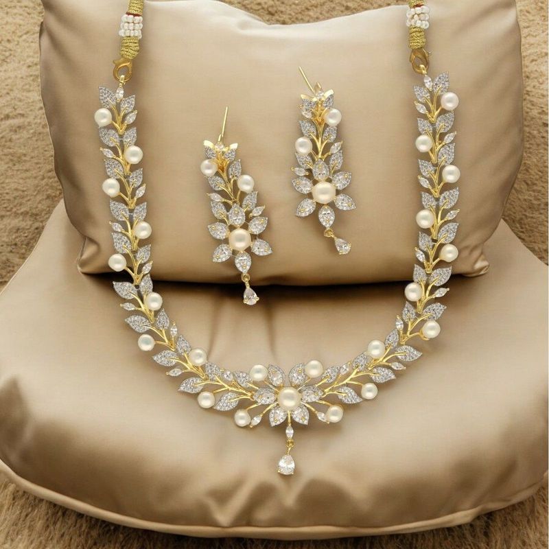 Buy Sri Jagdamba Pearls Majesty Aurora Pearl Jewellery Set Online
