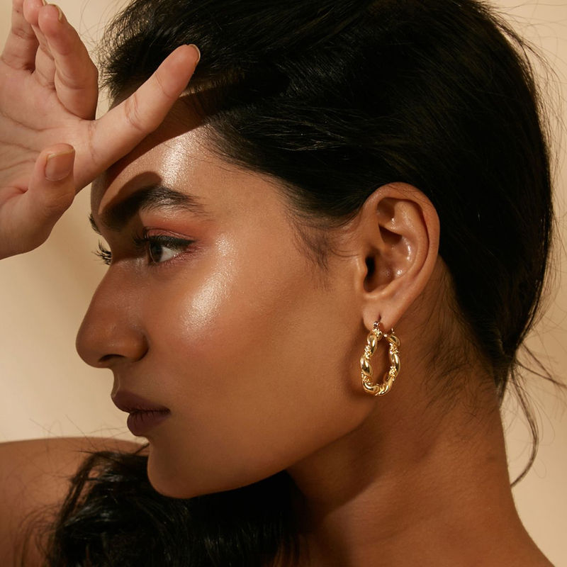 Buy Pipa Bella by Nykaa Fashion Gold Round Twisted Pattern Hoop ...