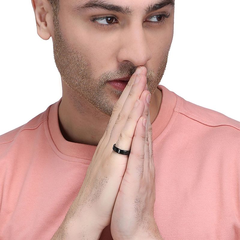 Buy Yellow Chimes Unisex Black-Toned Stainless Steel Band Style Finger ...