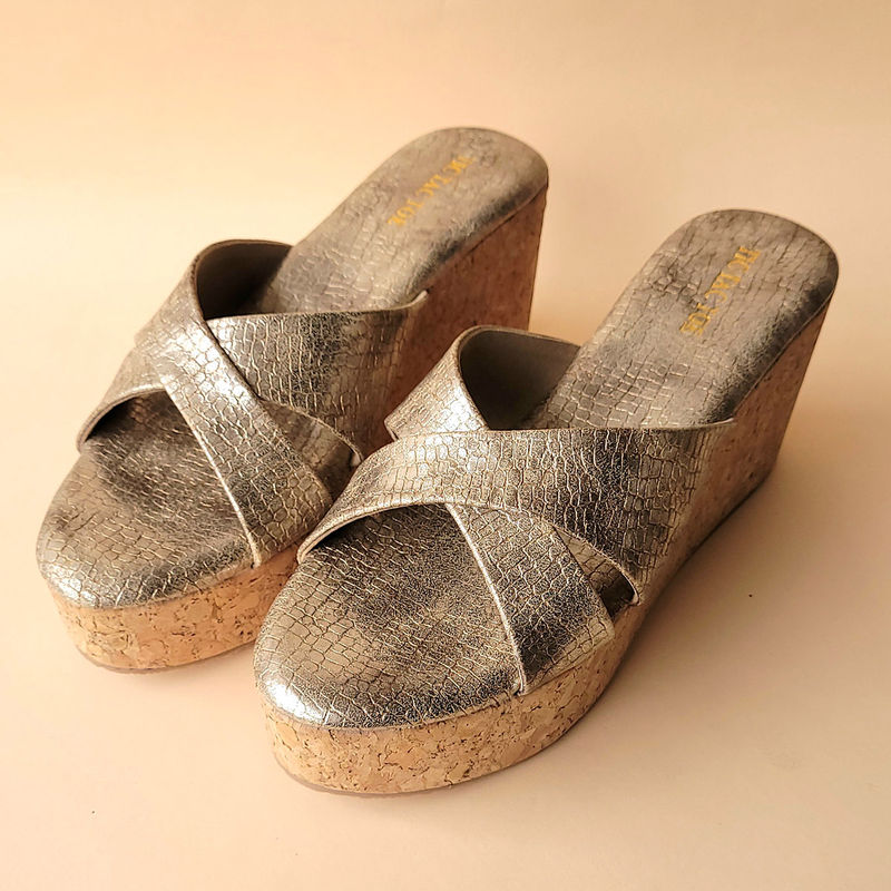 Buy Tic Tac Toe Dull Gold Animal Cross Wedge Online