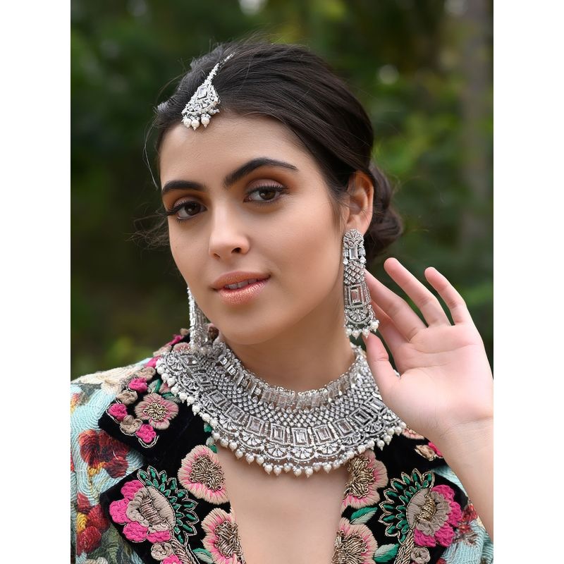 Buy Odette Gorgeous White Choker Set with Maangteeka Online