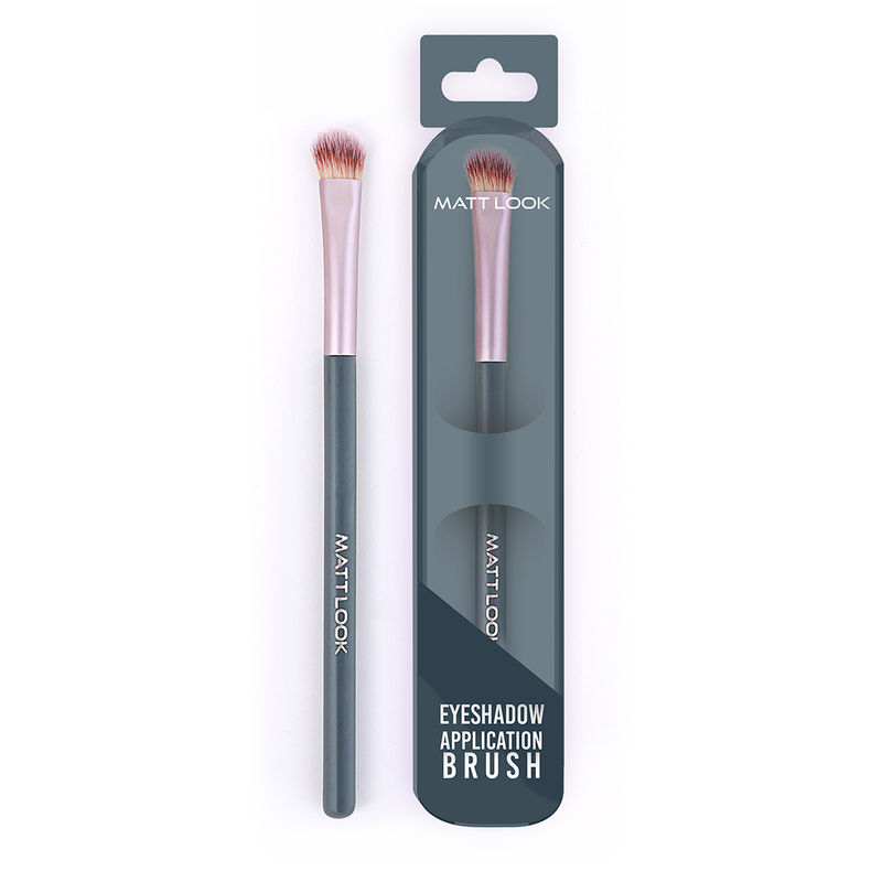 Buy Matt look Eye Shadow Application Brush Online