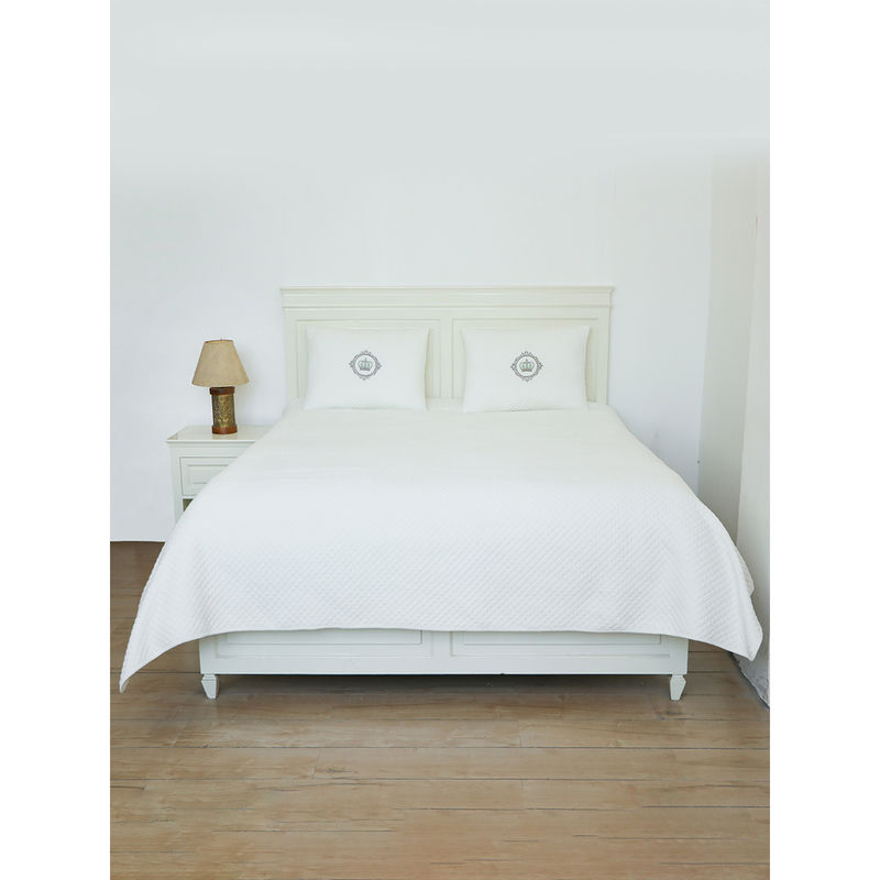 Buy PLUCHI Macbeth Ivory Cotton Polyester Filled Bedcover with 2 Pillow ...