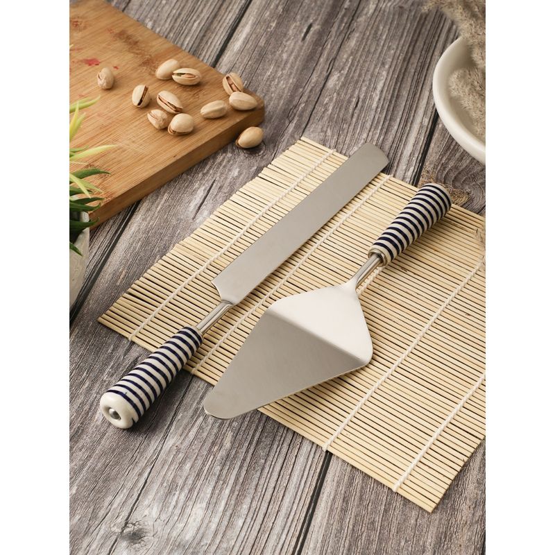 Buy VarEesha Parikrama Blue Spiral Ceramic Handle Cake Server Set Online