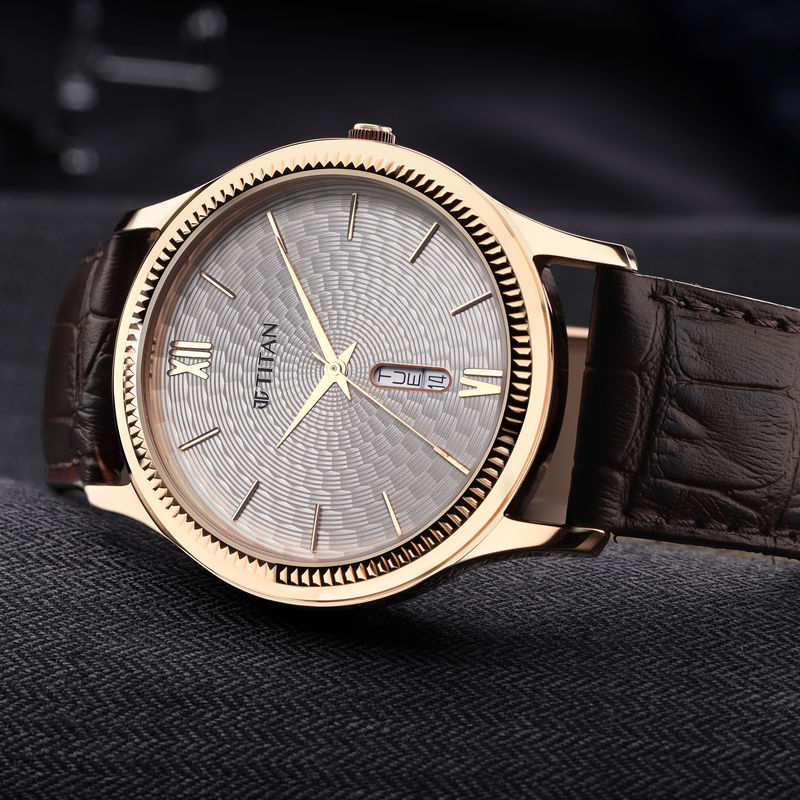 Buy Titan Gents Karishma 1824Wl02 Silver Dial Analog Watch For Men Online