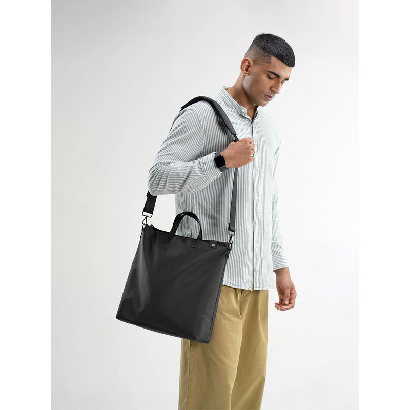 Buy DailyObjects Unisex Solid Pivot Top Handle Messenger Bag With ...