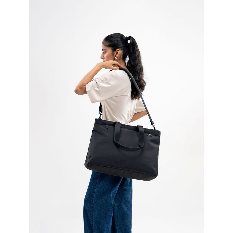 Buy DailyObjects Unisex Solid Pivot Weekender Duffle Bag With ...