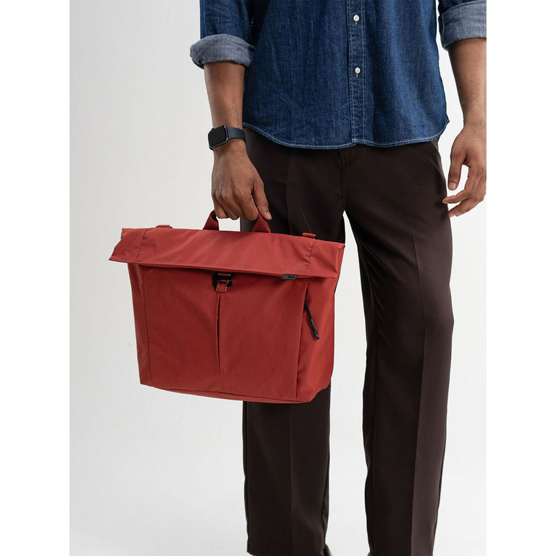 Buy DailyObjects Unisex Solid Pivot Messenger Bag With Detachable Strap ...