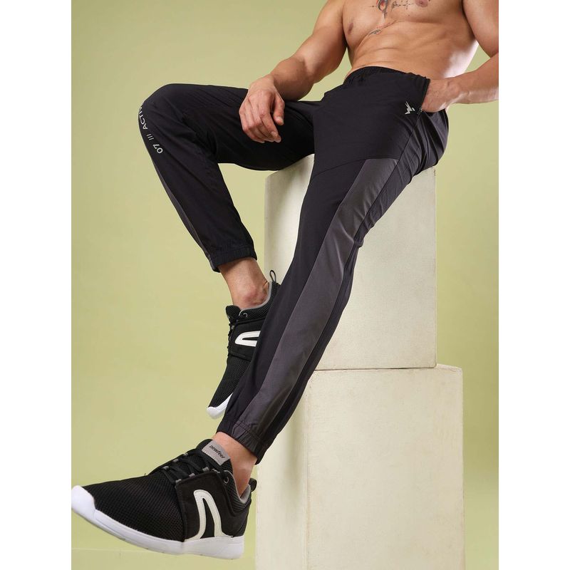 Buy Technosport Men Colorblock Slim Fit Sports Jogger Online