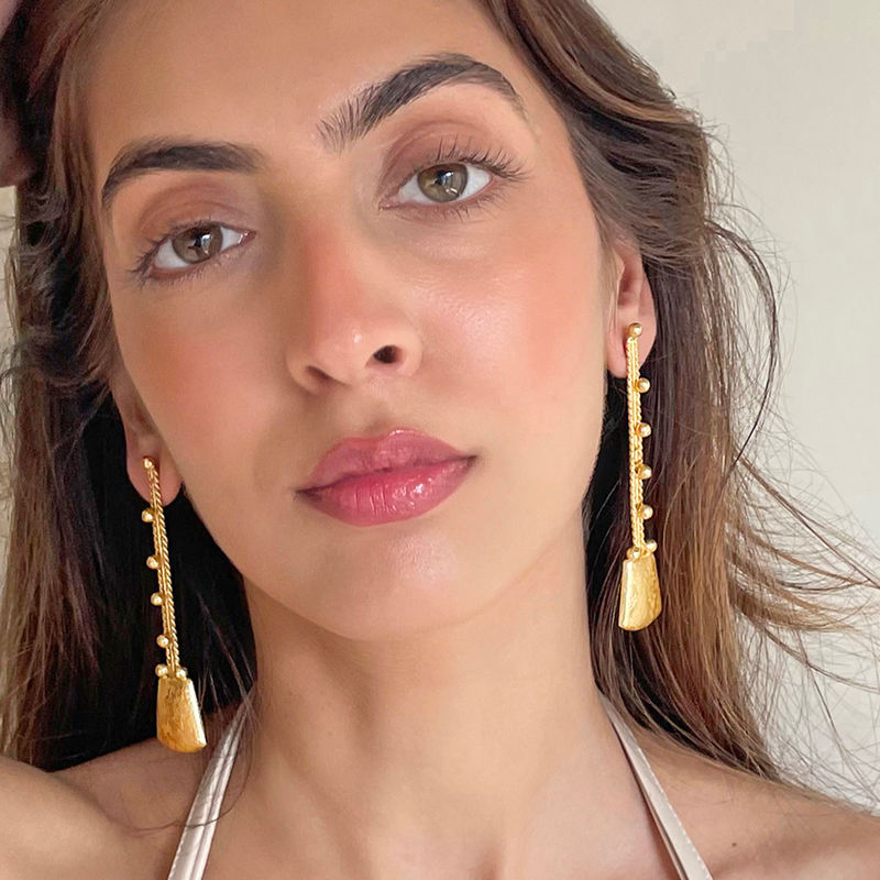 Buy Pipa Bella by Nykaa Fashion Bohemian Gold Toned Alloy Metal Bar ...