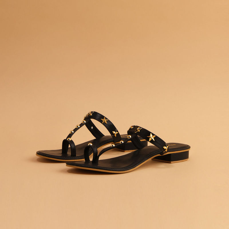 Buy Eridani Embellished Black Oorvi Flats Online