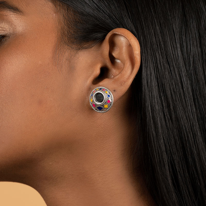 Buy Shaya by CaratLane Sadu Bharat Style Studs Online