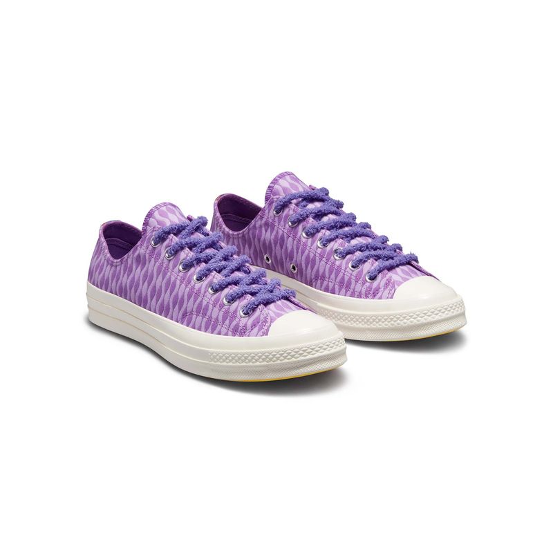 Buy Converse Men Chuck 70 Granddaddy Jelly Low Top Sneakers Online