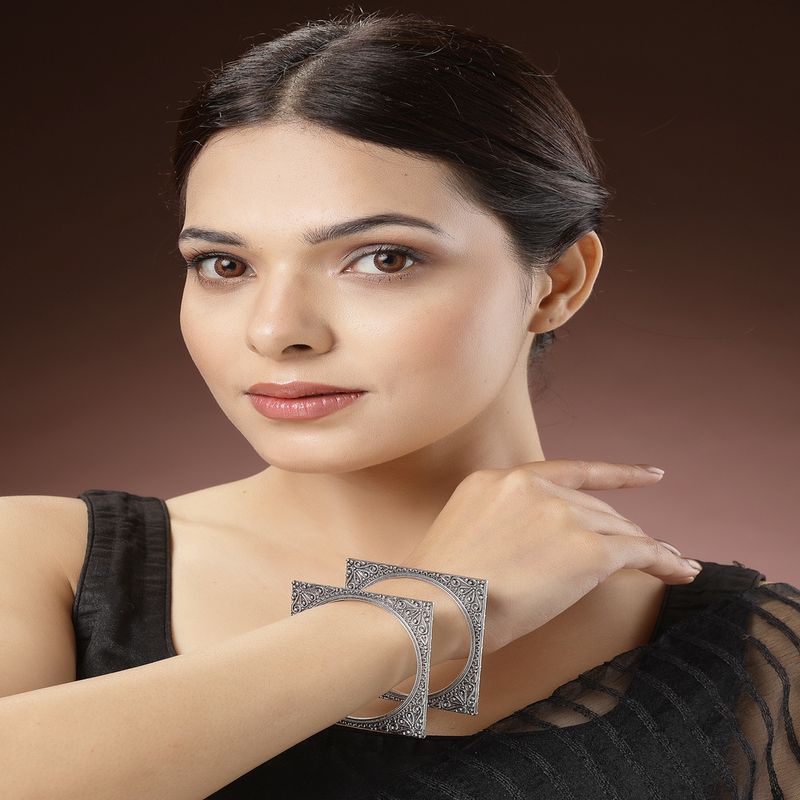 Buy NVR Women Set Of 2 Silver-Toned Oxidized Square Shaped Bangles Online
