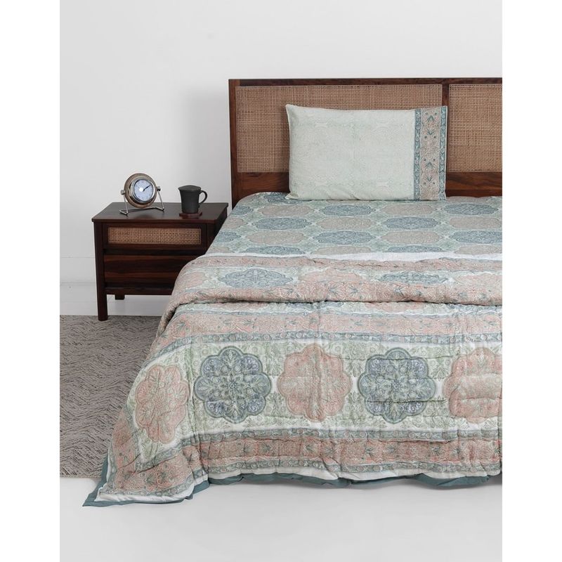 Buy Fabindia Pink Suvira Cotton Floral Quilt Online