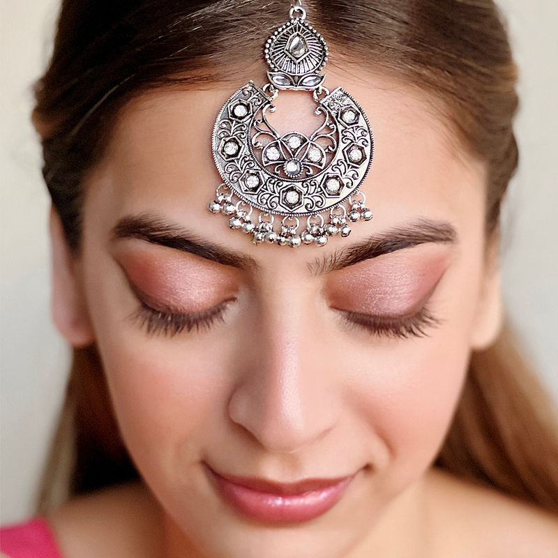 Buy Azai by Nykaa Fashion Ethnic Silver Oxidised Maang Tikka with ...