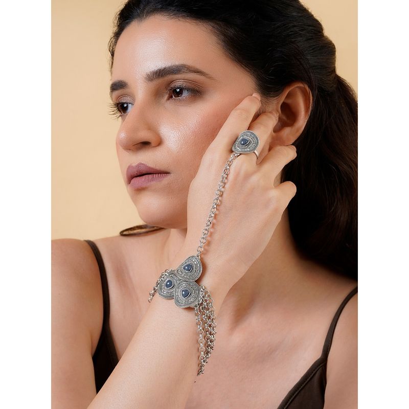 Buy Teejh Minakshi Silver Grey HaathPhool Online