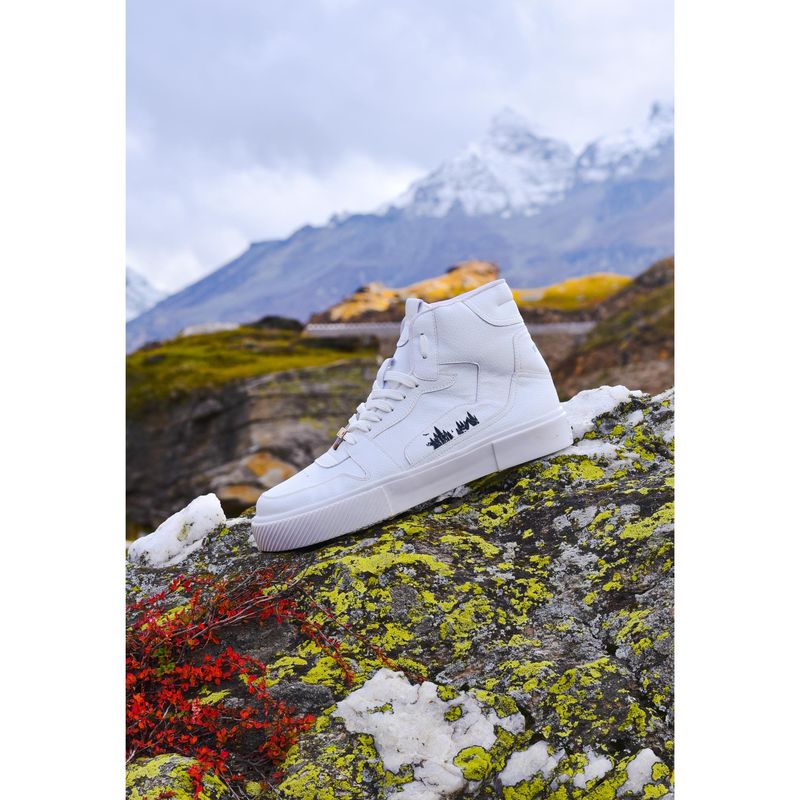 Buy DOC Sneakers Everest White Sneakers Online