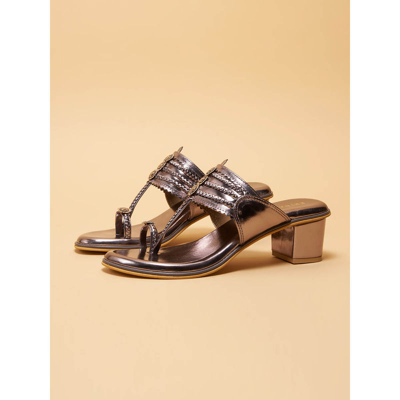 Buy Eridani Layla Grey Kolhapuri Heel Sandals Online