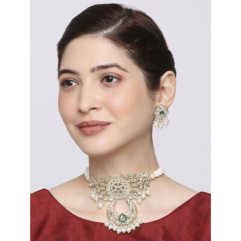 Buy OOMPH Green & Gold Kundan & Pearls Ethnic Beads Choker Necklace Set with Drop Earring Online