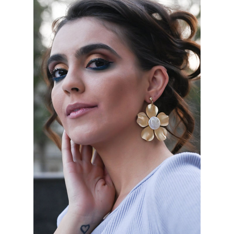 Odette Flower Shaped Golden Earring: Buy Odette Flower Shaped Golden ...