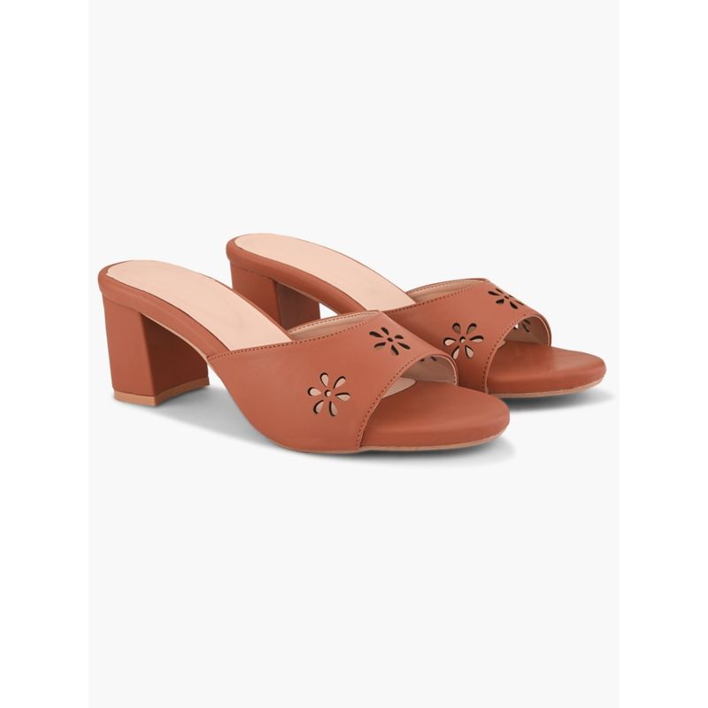 Buy Elevato Basics Tan Block Heels Online