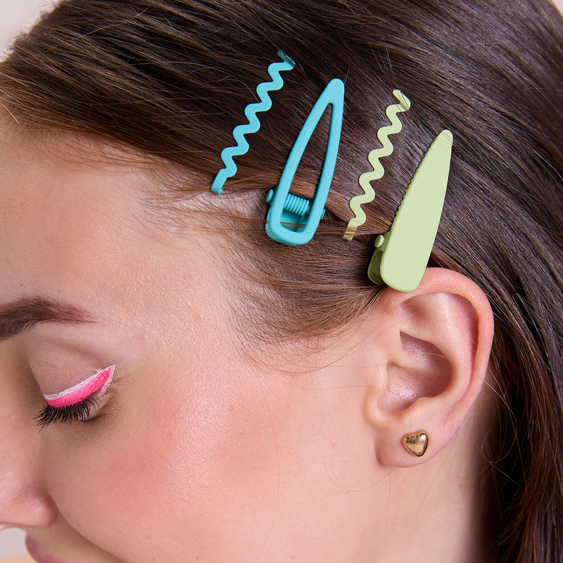 Buy MIXT by Nykaa Fashion Green and Blue Zig Zag Hair Pin Set Of 4 Online