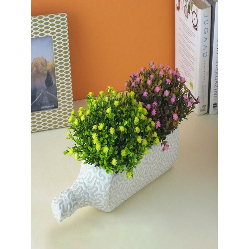 Buy The Decor Mart White Zig - Zag Bottle Planter Online Buy The Decor Mart White Zig - Zag Bottle Planter Online