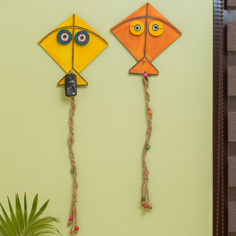 Buy ExclusiveLane Kite Pals' Hand-painted Wall Decor In Pine Wood (Set ...