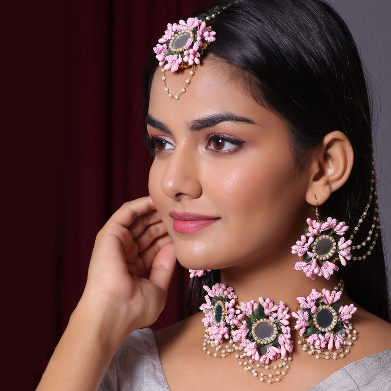 Buy SHOSHAA Pink Floral Jewellery Set With Maangtikka Online