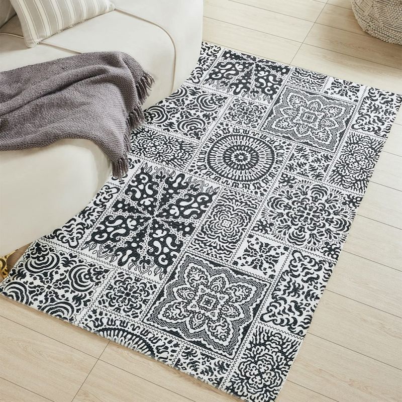 Buy Mona B Feet Ethnic Grey Rug (3.5x5.5 Feet) Online
