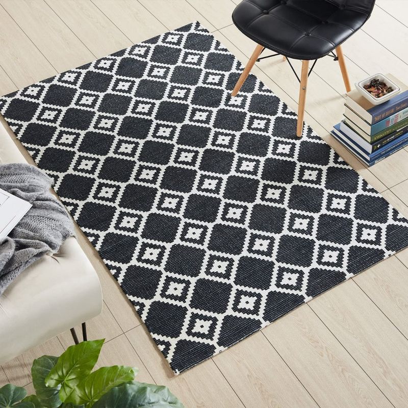 Buy Mona B Feet Geometric Black Rug (3.5x5.5 Feet) Online