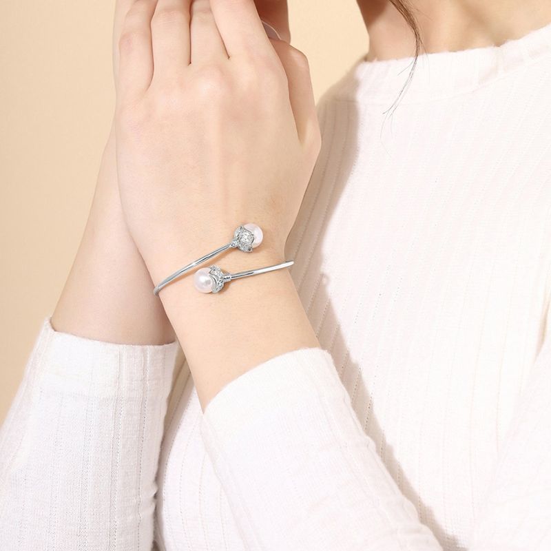 Buy PRITA Floral Pearl Silver Bracelet Online