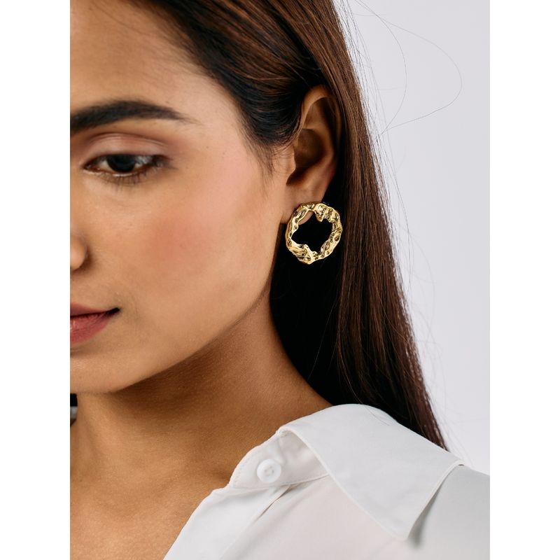 Buy Pipa Bella by Nykaa Fashion Gold Beaten Metal Round Stud Earrings ...